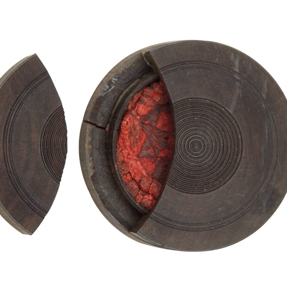 Token: Wooden pot with rouge - Foundling Museum